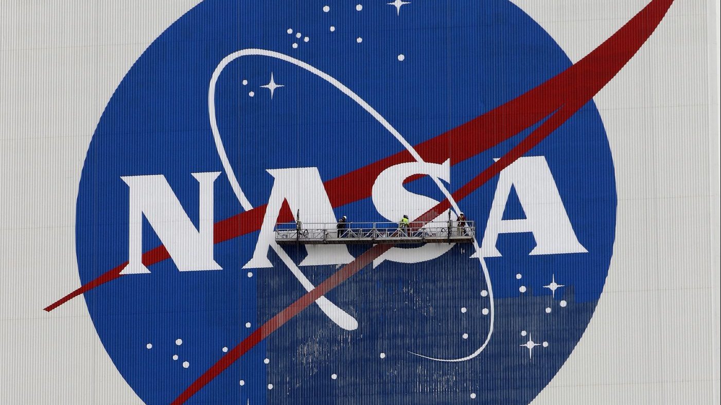 NASA chose 3 companies to create self-driving moon vehicles – The Plaza ...